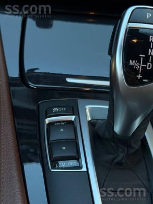 Black BMW 520 2012 in Riga, with an engine capacity of 2.00 L and mileage of 271 thousand km for 8790 €, photo 14 on AUTOMOTO.COM.LV