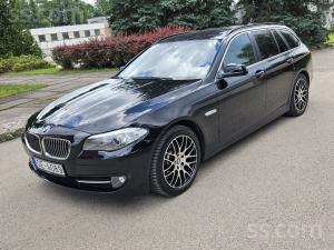 Melns BMW 520 2012 Jēkabpils, ar dzinēja tilpumu 2.00 L un nobraukumu 301 tūkst. km par 8990 €, foto  vietnē AUTOMOTO.COM.LV