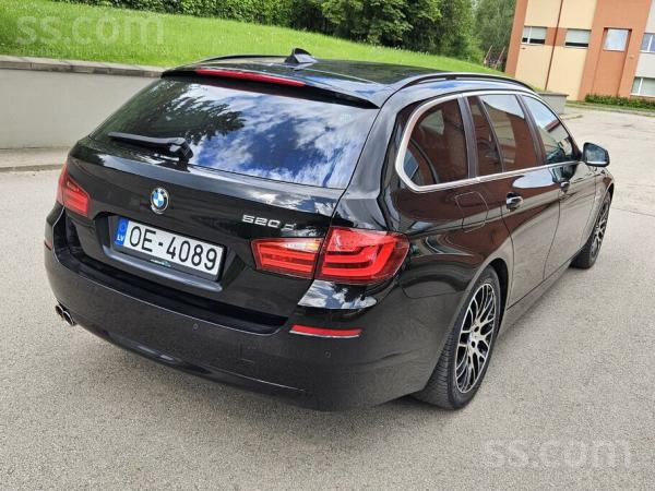 Black BMW 520 2012 in Jekabpils, with an engine capacity of 2.00 L and mileage of 301 thousand km for 8990 €, photo 7 on AUTOMOTO.COM.LV