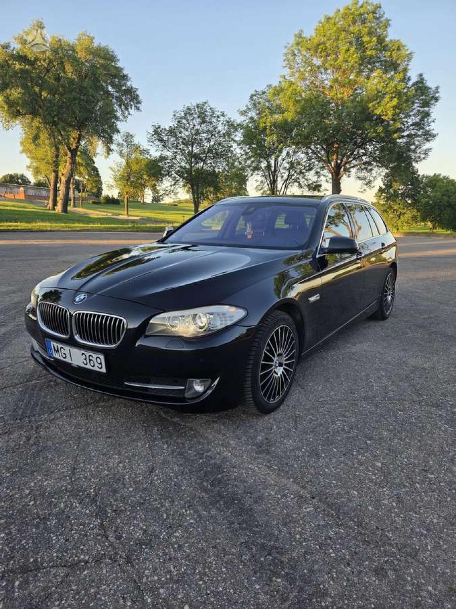 Melns BMW 520 2012 Kauņa, ar dzinēja tilpumu 2.00 L un nobraukumu 230 tūkst. km par 8950 €, foto 1 vietnē AUTOMOTO.COM.LV