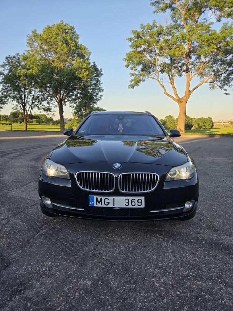 Melns BMW 520 2012 Kauņa, ar dzinēja tilpumu 2.00 L un nobraukumu 230 tūkst. km par 8950 €, foto 3 vietnē AUTOMOTO.COM.LV