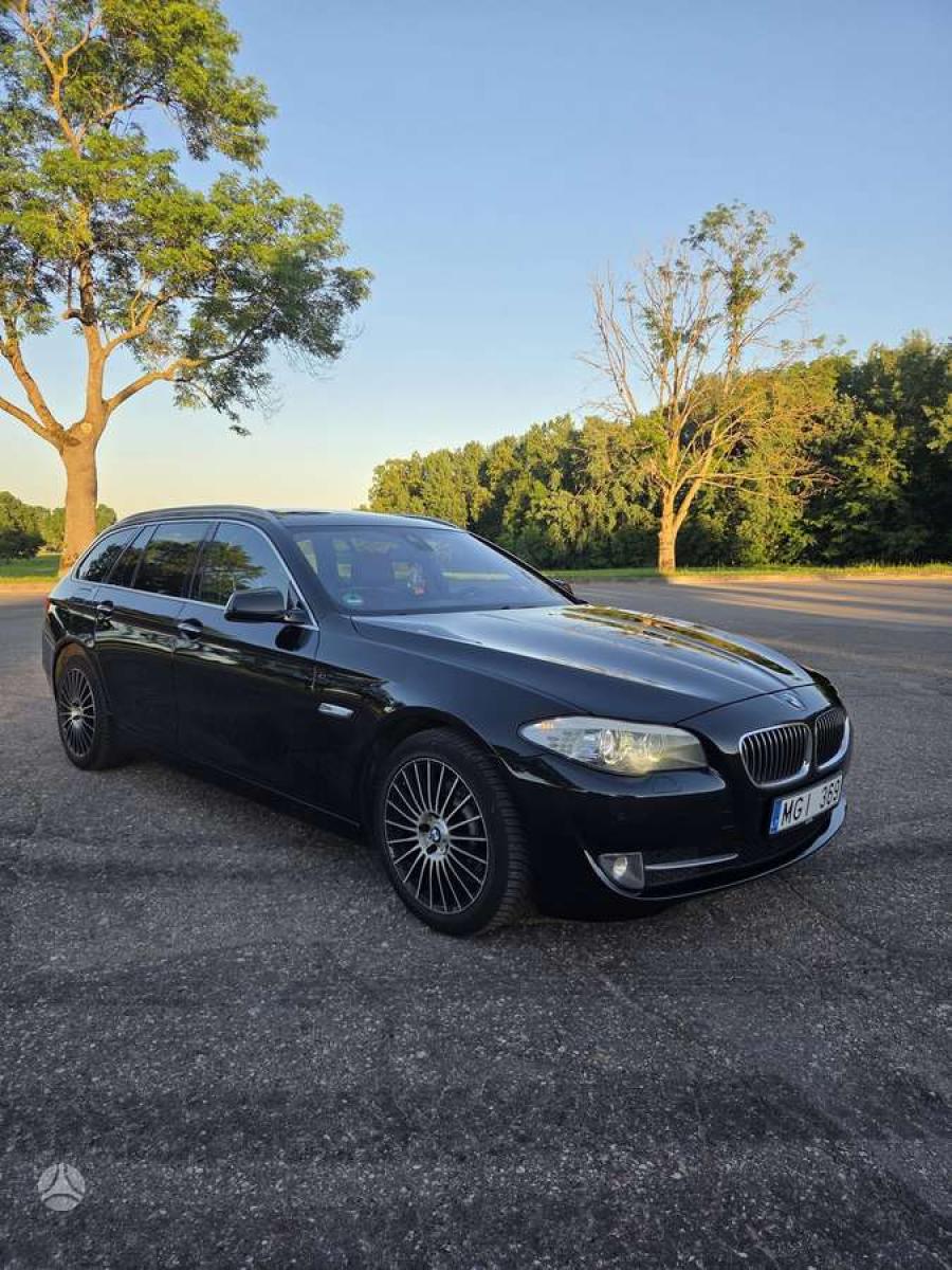 Melns BMW 520 2012 Kauņa, ar dzinēja tilpumu 2.00 L un nobraukumu 230 tūkst. km par 8950 €, foto 4 vietnē AUTOMOTO.COM.LV