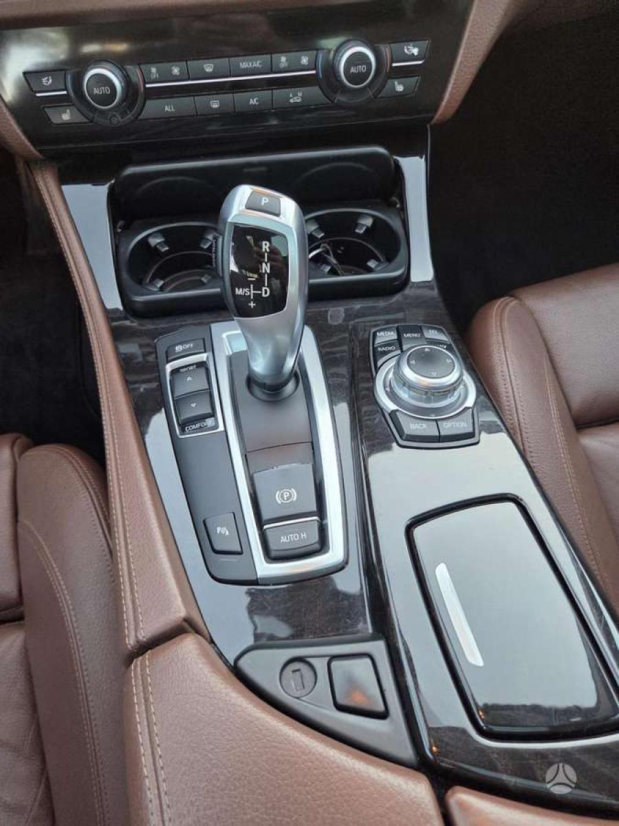 Melns BMW 520 2012 Kauņa, ar dzinēja tilpumu 2.00 L un nobraukumu 230 tūkst. km par 8950 €, foto 19 vietnē AUTOMOTO.COM.LV