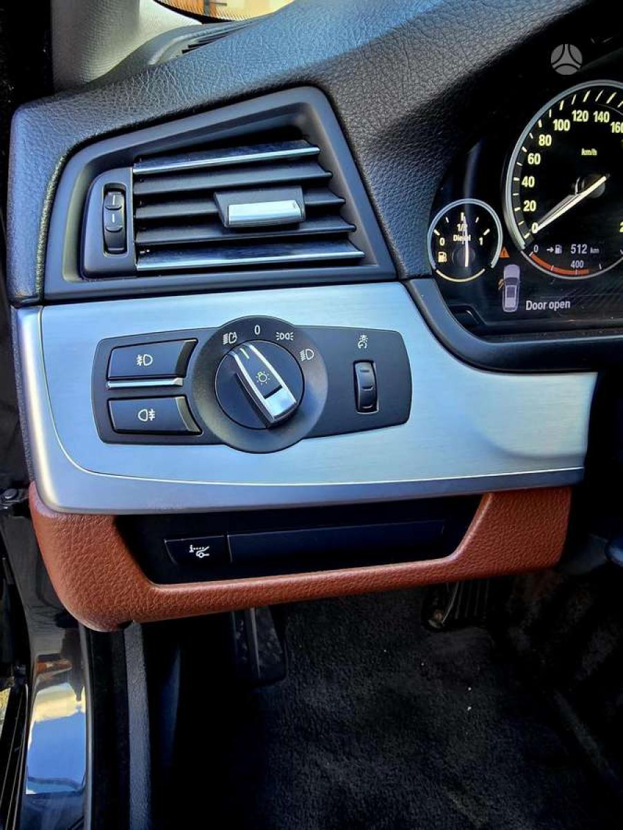 Melns BMW 520 2012 Marijampole, ar dzinēja tilpumu 2.00 L un nobraukumu 347 tūkst. km par 7400 €, foto 20 vietnē AUTOMOTO.COM.LV