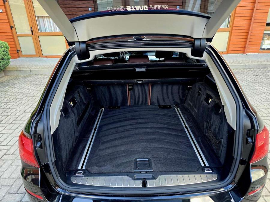 Melns BMW 520 2012 Marijampole, ar dzinēja tilpumu 2.00 L un nobraukumu 347 tūkst. km par 7400 €, foto 31 vietnē AUTOMOTO.COM.LV