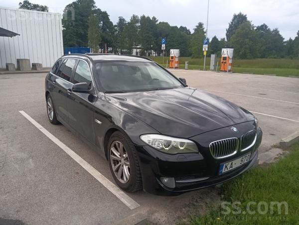 Black BMW 520 2012 in Jurmala, with an engine capacity of 2.00 L and mileage of 491 thousand km for 5700 €, photo 2 on AUTOMOTO.COM.LV