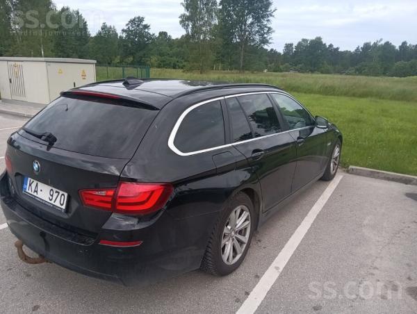Black BMW 520 2012 in Jurmala, with an engine capacity of 2.00 L and mileage of 491 thousand km for 5700 €, photo 3 on AUTOMOTO.COM.LV
