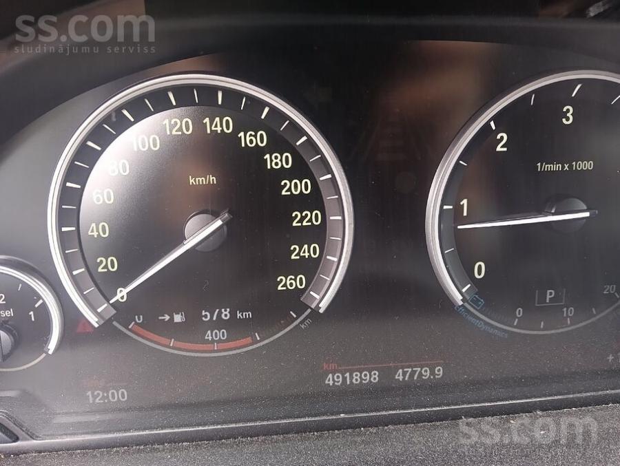 Melns BMW 520 2012 Jūrmala, ar dzinēja tilpumu 2.00 L un nobraukumu 491 tūkst. km par 5700 €, foto 7 vietnē AUTOMOTO.COM.LV