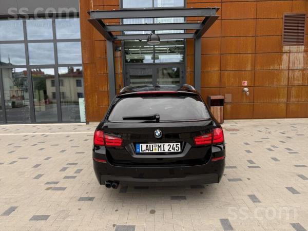 Black BMW 520 2012 in Cesis, with an engine capacity of 2.00 L and mileage of 255 thousand km for 10750 €, photo 5 on AUTOMOTO.COM.LV