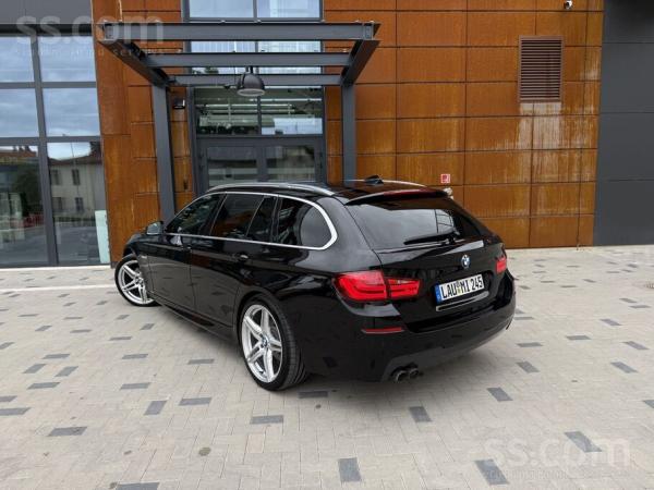 Black BMW 520 2012 in Cesis, with an engine capacity of 2.00 L and mileage of 255 thousand km for 10750 €, photo 6 on AUTOMOTO.COM.LV