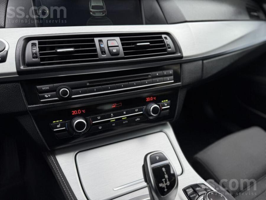 Black BMW 520 2012 in Cesis, with an engine capacity of 2.00 L and mileage of 255 thousand km for 10750 €, photo 15 on AUTOMOTO.COM.LV