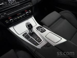 Black BMW 520 2012 in Cesis, with an engine capacity of 2.00 L and mileage of 255 thousand km for 10750 €, photo 16 on AUTOMOTO.COM.LV