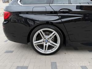 Black BMW 520 2012 in Cesis, with an engine capacity of 2.00 L and mileage of 255 thousand km for 10750 €, photo 26 on AUTOMOTO.COM.LV