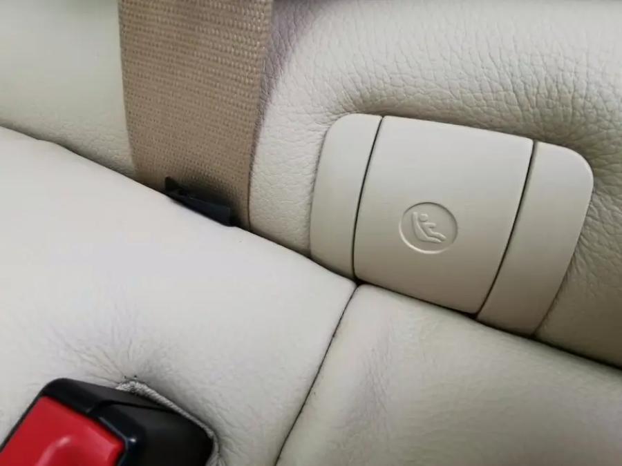 Melns BMW 520 2012 Kuldīga, ar dzinēja tilpumu 2.00 L un nobraukumu 241 tūkst. km par 11500 €, foto 20 vietnē AUTOMOTO.COM.LV