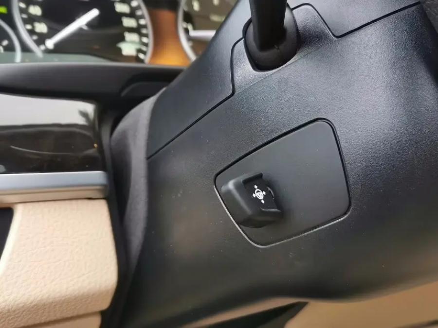 Melns BMW 520 2012 Kuldīga, ar dzinēja tilpumu 2.00 L un nobraukumu 241 tūkst. km par 11500 €, foto 22 vietnē AUTOMOTO.COM.LV