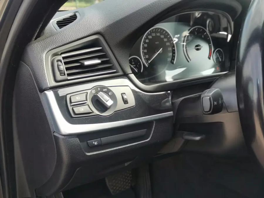 Melns BMW 520 2012 Kuldīga, ar dzinēja tilpumu 2.00 L un nobraukumu 289 tūkst. km par 7900 €, foto 9 vietnē AUTOMOTO.COM.LV
