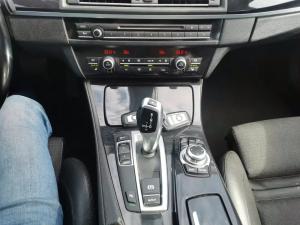 Melns BMW 520 2012 Kuldīga, ar dzinēja tilpumu 2.00 L un nobraukumu 289 tūkst. km par 7900 €, foto 12 vietnē AUTOMOTO.COM.LV