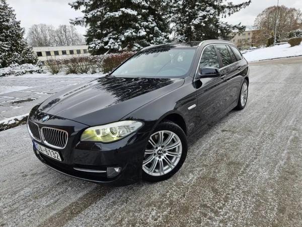 Black BMW 520 2012 in Jekabpils, with an engine capacity of 2.00 L and mileage of 269 thousand km for 9490 €, photo 1 on AUTOMOTO.COM.LV