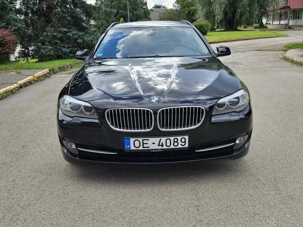 Black BMW 520 2012 in Jekabpils, with an engine capacity of 2.00 L and mileage of 301 thousand km for 7000 €, photo 3 on AUTOMOTO.COM.LV
