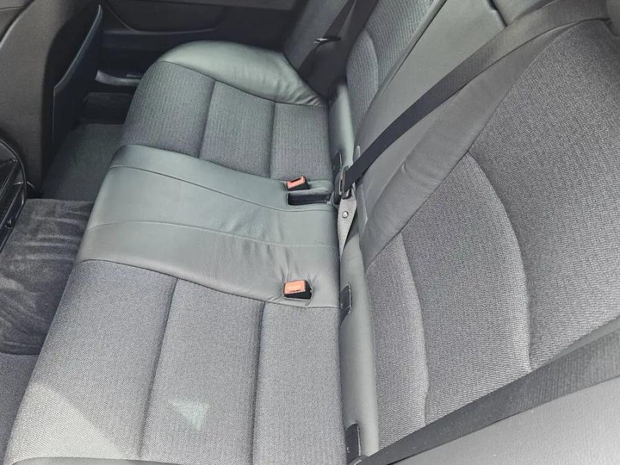Melns BMW 520 2012 Jēkabpils, ar dzinēja tilpumu 2.00 L un nobraukumu 301 tūkst. km par 7000 €, foto 15 vietnē AUTOMOTO.COM.LV