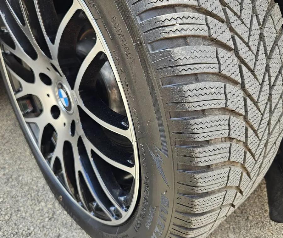 Melns BMW 520 2012 Jēkabpils, ar dzinēja tilpumu 2.00 L un nobraukumu 301 tūkst. km par 7000 €, foto 26 vietnē AUTOMOTO.COM.LV
