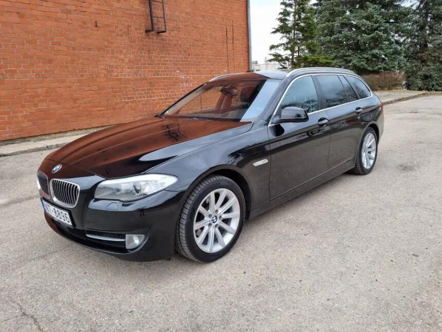 Melns BMW 520 2012 Jēkabpils, ar dzinēja tilpumu 2.00 L un nobraukumu 276 tūkst. km par 11450 €, foto 1 vietnē AUTOMOTO.COM.LV