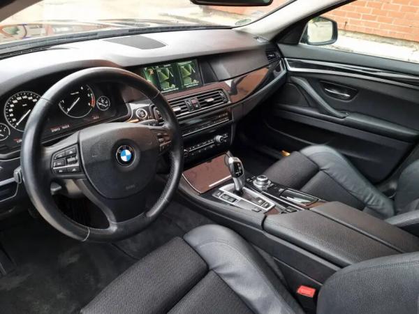 Black BMW 520 2012 in Jekabpils, with an engine capacity of 2.00 L and mileage of 276 thousand km for 11450 €, photo 10 on AUTOMOTO.COM.LV
