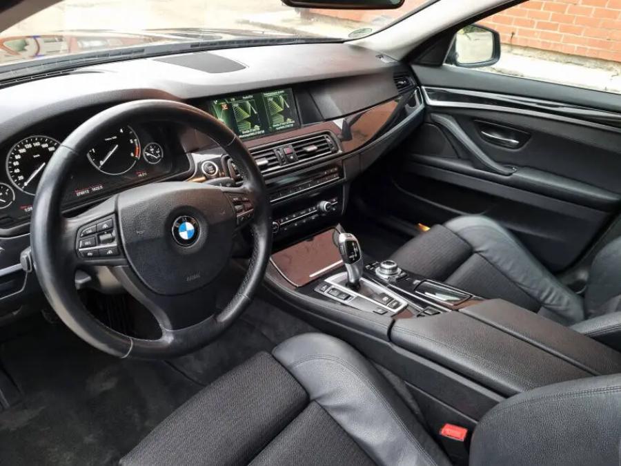 Melns BMW 520 2012 Jēkabpils, ar dzinēja tilpumu 2.00 L un nobraukumu 276 tūkst. km par 11450 €, foto 11 vietnē AUTOMOTO.COM.LV