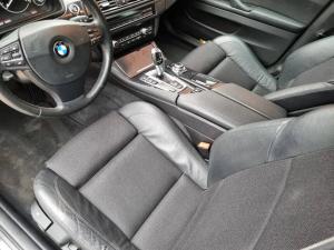 Melns BMW 520 2012 Jēkabpils, ar dzinēja tilpumu 2.00 L un nobraukumu 276 tūkst. km par 11450 €, foto 18 vietnē AUTOMOTO.COM.LV