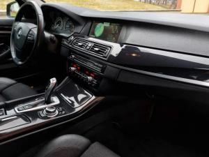 Melns BMW 520 2012 Jēkabpils, ar dzinēja tilpumu 2.00 L un nobraukumu 276 tūkst. km par 11450 €, foto 22 vietnē AUTOMOTO.COM.LV