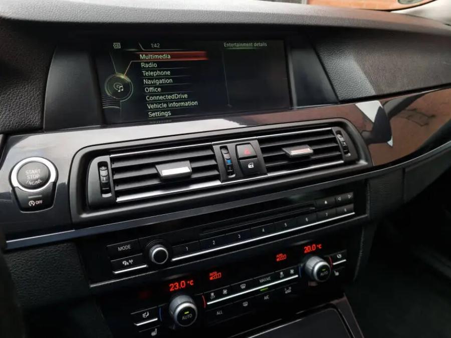 Melns BMW 520 2012 Jēkabpils, ar dzinēja tilpumu 2.00 L un nobraukumu 276 tūkst. km par 11450 €, foto 29 vietnē AUTOMOTO.COM.LV