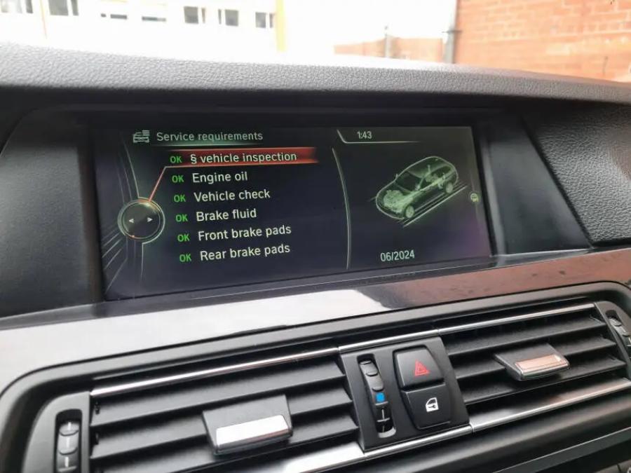 Melns BMW 520 2012 Jēkabpils, ar dzinēja tilpumu 2.00 L un nobraukumu 276 tūkst. km par 11450 €, foto 30 vietnē AUTOMOTO.COM.LV