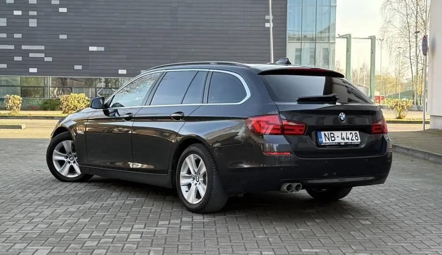 Melns BMW 520 2012 Jelgava, ar dzinēja tilpumu 2.00 L un nobraukumu 298 tūkst. km par 8900 €, foto 5 vietnē AUTOMOTO.COM.LV