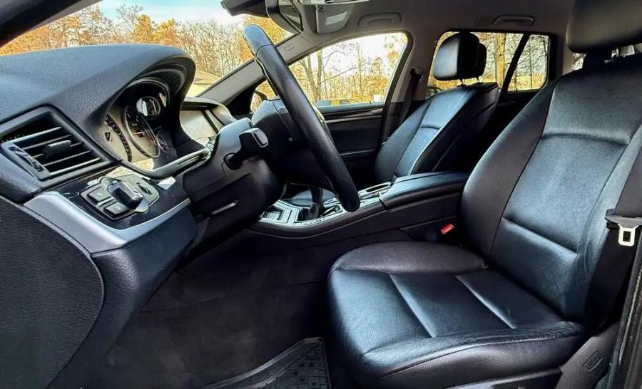 Melns BMW 520 2012 Jelgava, ar dzinēja tilpumu 2.00 L un nobraukumu 298 tūkst. km par 8900 €, foto 8 vietnē AUTOMOTO.COM.LV