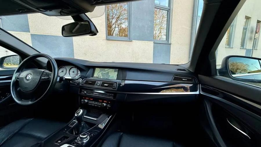 Melns BMW 520 2012 Jelgava, ar dzinēja tilpumu 2.00 L un nobraukumu 298 tūkst. km par 8900 €, foto 11 vietnē AUTOMOTO.COM.LV