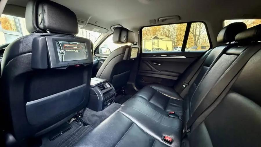 Melns BMW 520 2012 Jelgava, ar dzinēja tilpumu 2.00 L un nobraukumu 298 tūkst. km par 8900 €, foto 12 vietnē AUTOMOTO.COM.LV