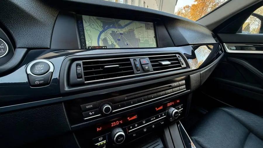 Melns BMW 520 2012 Jelgava, ar dzinēja tilpumu 2.00 L un nobraukumu 298 tūkst. km par 8900 €, foto 15 vietnē AUTOMOTO.COM.LV