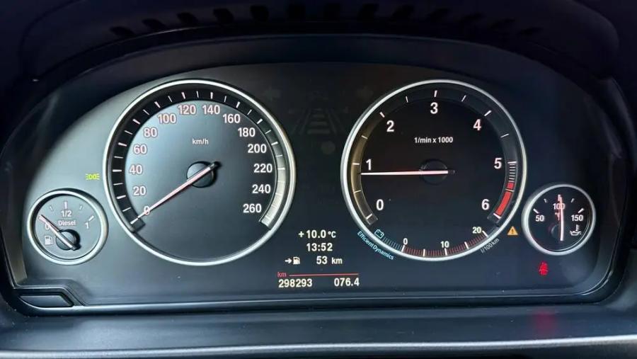 Melns BMW 520 2012 Jelgava, ar dzinēja tilpumu 2.00 L un nobraukumu 298 tūkst. km par 8900 €, foto 16 vietnē AUTOMOTO.COM.LV