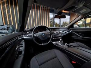 Black BMW 520 2012 in Riga, with an engine capacity of 2.00 L and mileage of 275 thousand km for 8990 €, photo 3 on AUTOMOTO.COM.LV