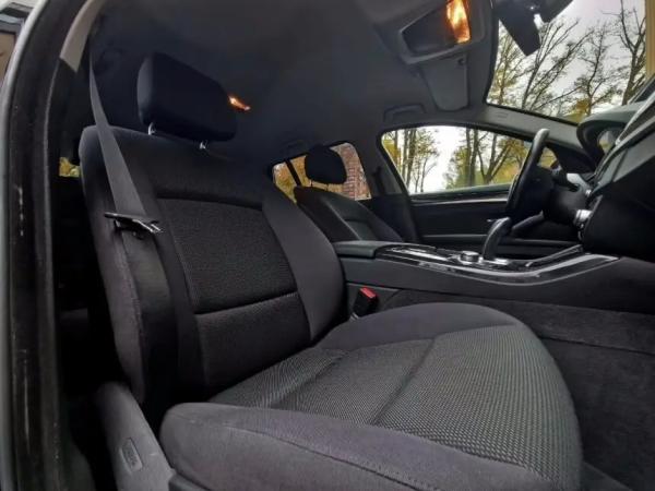 Black BMW 520 2012 in Riga, with an engine capacity of 2.00 L and mileage of 275 thousand km for 8990 €, photo 5 on AUTOMOTO.COM.LV
