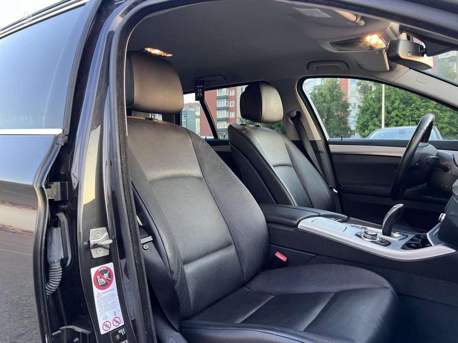 Black BMW 520 2012 in Klaipeda, with an engine capacity of 2.00 L and mileage of 250 thousand km for 7000 €, photo 18 on AUTOMOTO.COM.LV