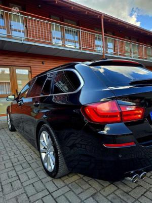 Black BMW 520 2012 in Marijampole, with an engine capacity of 2.00 L and mileage of 347 thousand km for 7200 €, photo 11 on AUTOMOTO.COM.LV