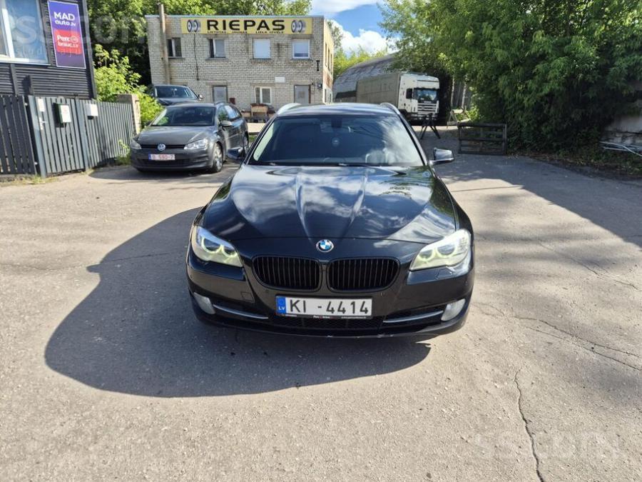Melns BMW 520 2012 Rīga, ar dzinēja tilpumu 2.00 L un nobraukumu 331 tūkst. km par 6990 €, foto 4 vietnē AUTOMOTO.COM.LV