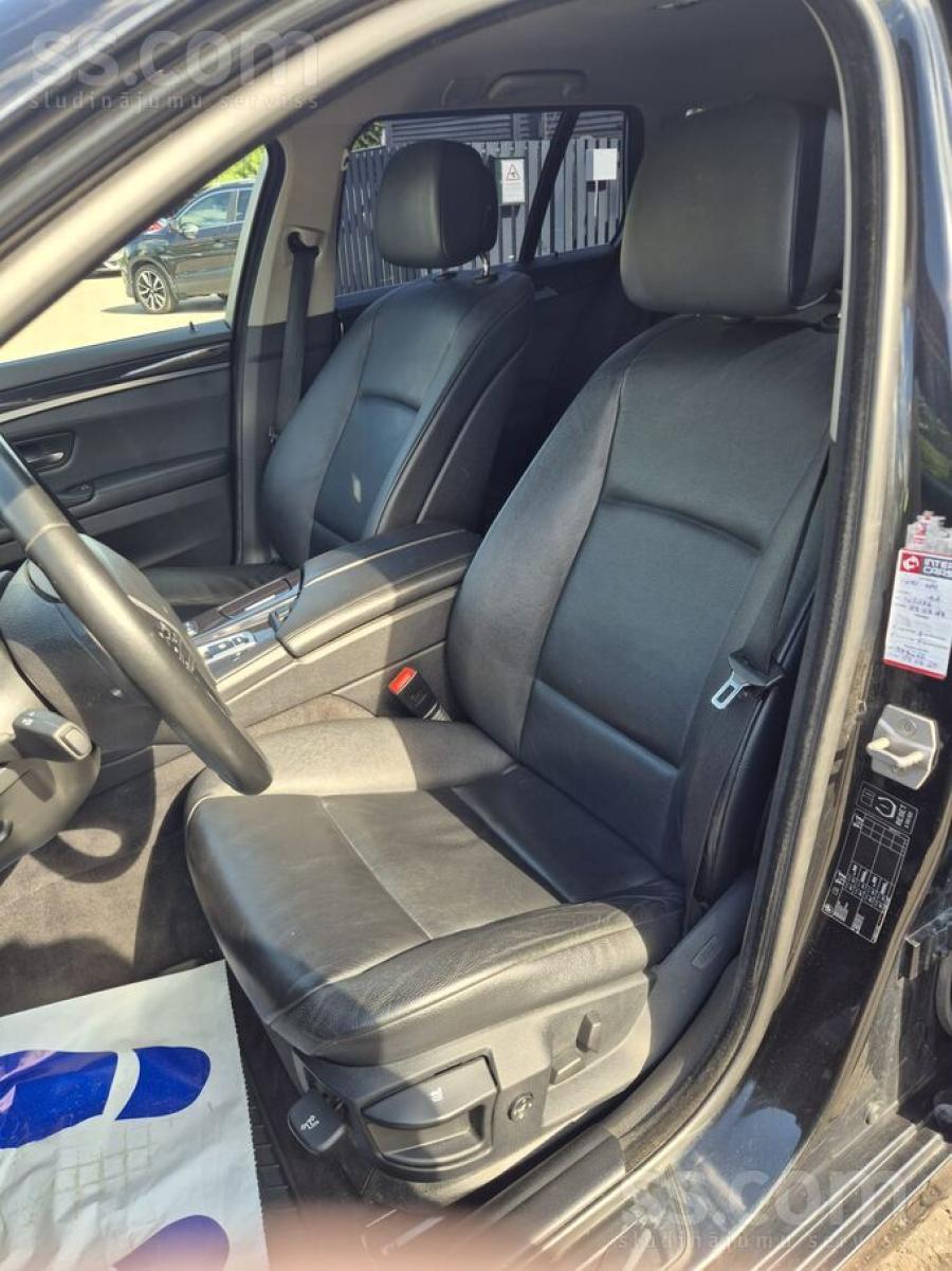 Melns BMW 520 2012 Rīga, ar dzinēja tilpumu 2.00 L un nobraukumu 331 tūkst. km par 6990 €, foto 15 vietnē AUTOMOTO.COM.LV