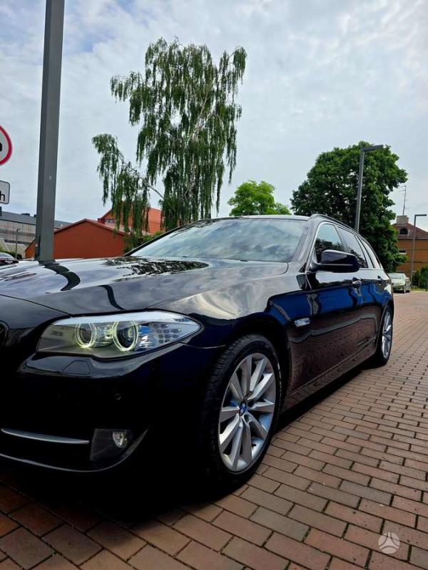 Black BMW 520 2012 in Marijampole, with an engine capacity of 2.00 L and mileage of 347 thousand km for 6999 €, photo 10 on AUTOMOTO.COM.LV