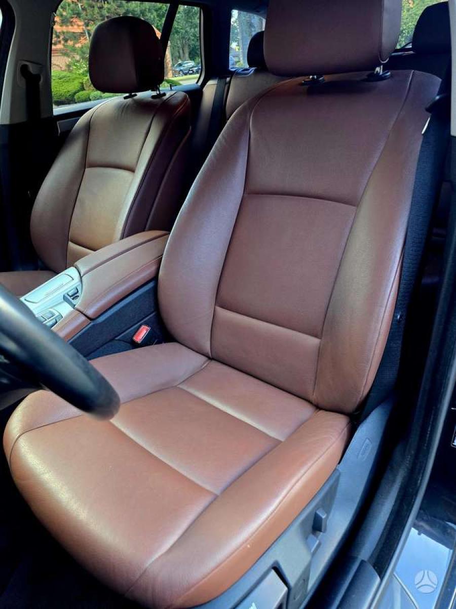 Black BMW 520 2012 in Marijampole, with an engine capacity of 2.00 L and mileage of 347 thousand km for 6999 €, photo 17 on AUTOMOTO.COM.LV