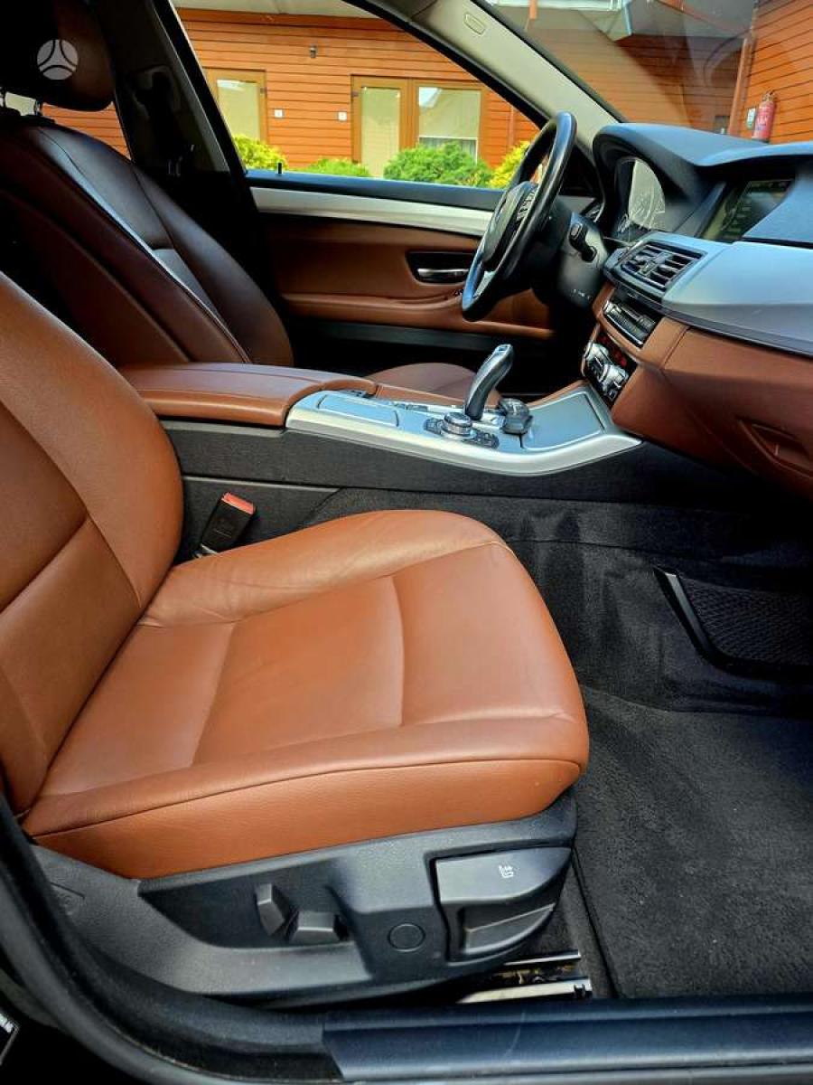 Black BMW 520 2012 in Marijampole, with an engine capacity of 2.00 L and mileage of 347 thousand km for 6999 €, photo 24 on AUTOMOTO.COM.LV