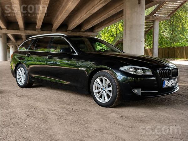 Black BMW 520 2012 in Riga, with an engine capacity of 2.00 L and mileage of 293 thousand km for 7900 €, photo 1 on AUTOMOTO.COM.LV