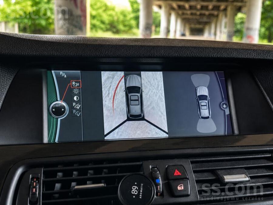 Black BMW 520 2012 in Riga, with an engine capacity of 2.00 L and mileage of 293 thousand km for 7900 €, photo 4 on AUTOMOTO.COM.LV