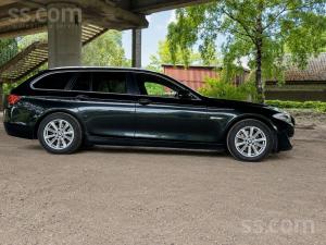 Black BMW 520 2012 in Riga, with an engine capacity of 2.00 L and mileage of 293 thousand km for 7900 €, photo 5 on AUTOMOTO.COM.LV